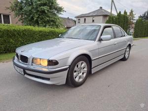 Grey BMW 730 1999 in Kretinga, with an engine capacity of 2.93 L and mileage of 390 thousand km for 3200 €, photo 4 on AUTOMOTO.COM.LV