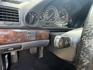 Grey BMW 730 2000 in Kaunas, with an engine capacity of 2.90 L and mileage of 375 thousand km for 4500 €, photo 13 on AUTOMOTO.COM.LV