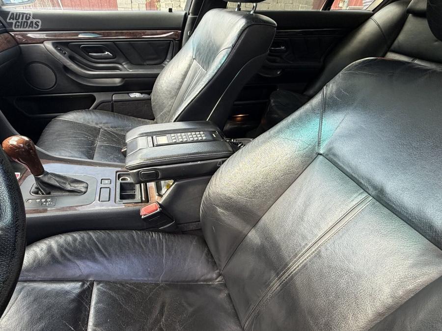 Pelēks BMW 730 2000 Kauņa, ar dzinēja tilpumu 2.90 L un nobraukumu 375 tūkst. km par 4499 €, foto 19 vietnē AUTOMOTO.COM.LV