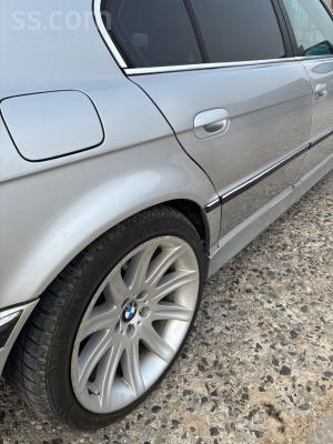 Grey BMW 730 2000 in Liepaja, with an engine capacity of 3.00 L and mileage of 0 thousand km for 4450 €, photo 9 on AUTOMOTO.COM.LV