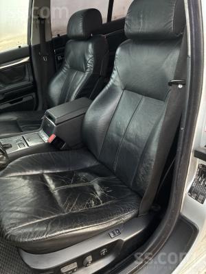 Grey BMW 730 2000 in Liepaja, with an engine capacity of 3.00 L and mileage of 0 thousand km for 4450 €, photo 14 on AUTOMOTO.COM.LV