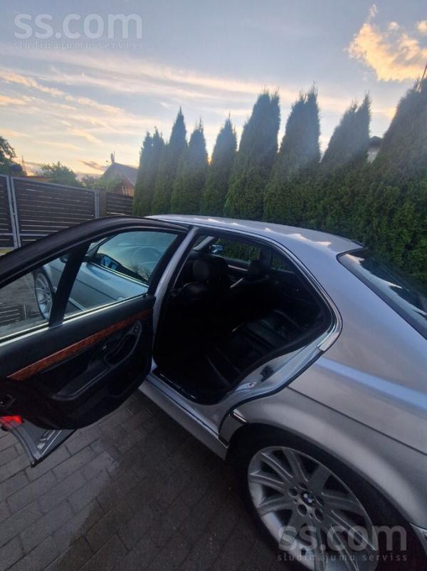 Grey BMW 730 2000 in Jelgava, with an engine capacity of 3.00 L and mileage of 259 thousand km for 4950 €, photo 7 on AUTOMOTO.COM.LV