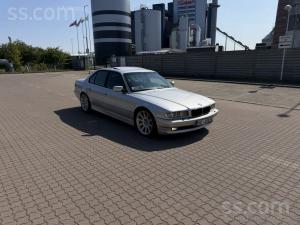 Pelēks BMW 730 2000 Jelgava, ar dzinēja tilpumu 3.00 L un nobraukumu 33 tūkst. km par 5700 €, foto 4 vietnē AUTOMOTO.COM.LV