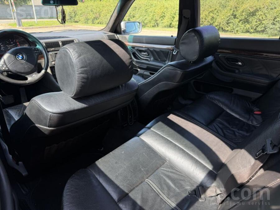 Pelēks BMW 730 2000 Jelgava, ar dzinēja tilpumu 3.00 L un nobraukumu 33 tūkst. km par 5700 €, foto 14 vietnē AUTOMOTO.COM.LV