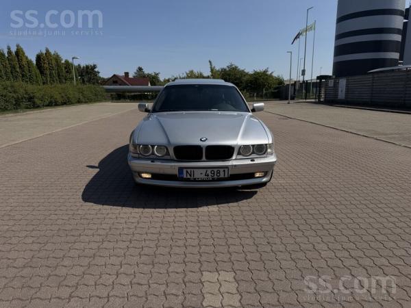 Grey BMW 730 2000 in Jelgava, with an engine capacity of 3.00 L and mileage of 334 thousand km for 5500 €, photo 2 on AUTOMOTO.COM.LV