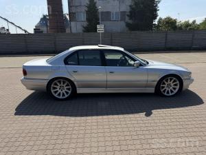 Pelēks BMW 730 2000 Jelgava, ar dzinēja tilpumu 3.00 L un nobraukumu 334 tūkst. km par 5500 €, foto 5 vietnē AUTOMOTO.COM.LV