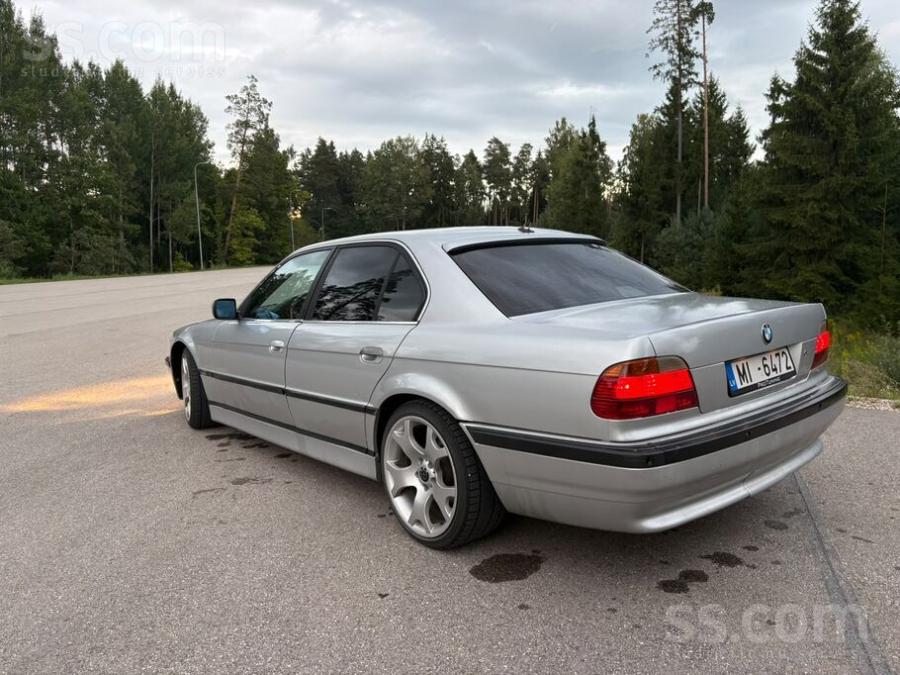 Pelēks BMW 730 2000 Madona, ar dzinēja tilpumu 3.00 L un nobraukumu 432 tūkst. km par 3700 €, foto 5 vietnē AUTOMOTO.COM.LV