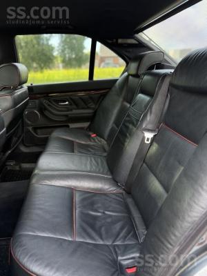 Grey BMW 730 2001 in Liepaja, with an engine capacity of 3.00 L and mileage of 414 thousand km for 4650 €, photo 12 on AUTOMOTO.COM.LV