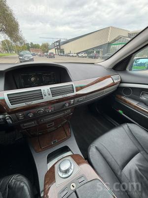 Pelēks BMW 730 2002 Rīga, ar dzinēja tilpumu 3.00 L un nobraukumu 453 tūkst. km par 3400 €, foto 9 vietnē AUTOMOTO.COM.LV