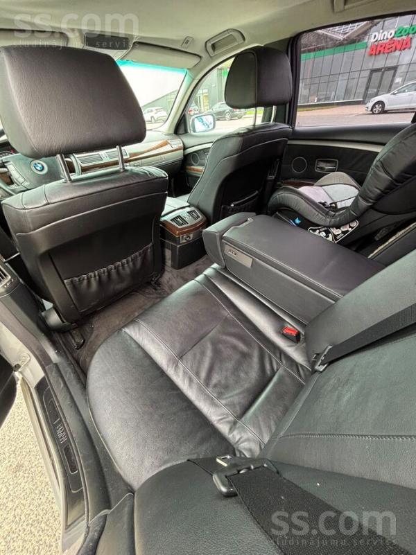 Pelēks BMW 730 2002 Rīga, ar dzinēja tilpumu 3.00 L un nobraukumu 453 tūkst. km par 3400 €, foto 10 vietnē AUTOMOTO.COM.LV