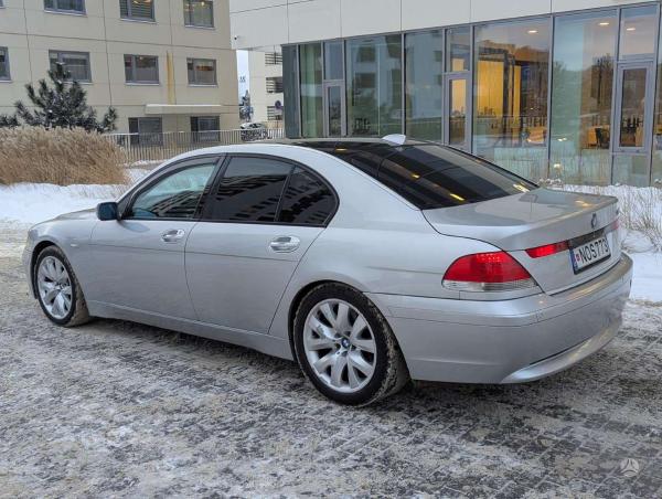 Grey BMW 730 2003 in Vilnius, with an engine capacity of 3.00 L and mileage of 391 thousand km for 1850 €, photo 5 on AUTOMOTO.COM.LV