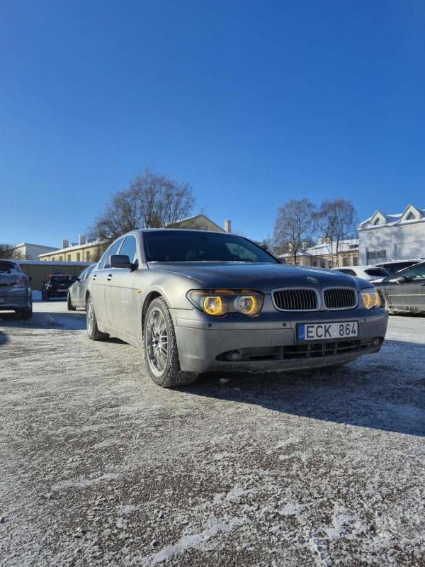 Grey BMW 730 2003 in Kedainiai, with an engine capacity of 2.99 L and mileage of 430 thousand km for 2100 €, photo 2 on AUTOMOTO.COM.LV