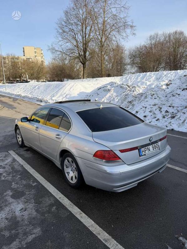 Pelēks BMW 730 2003 Viļņa, ar dzinēja tilpumu 3.00 L un nobraukumu 400 tūkst. km par 2499 €, foto 4 vietnē AUTOMOTO.COM.LV