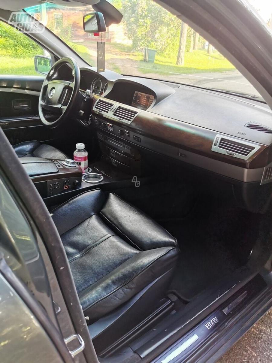 Grey BMW 730 2003 in Vilnius, with an engine capacity of 3.00 L and mileage of 429 thousand km for 2950 €, photo 11 on AUTOMOTO.COM.LV
