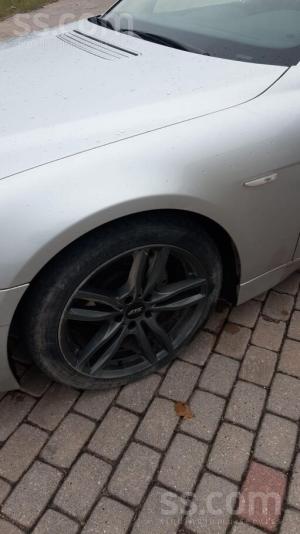 Pelēks BMW 730 2003 Gulbene, ar dzinēja tilpumu 3.00 L un nobraukumu 399 tūkst. km par 3000 €, foto 9 vietnē AUTOMOTO.COM.LV