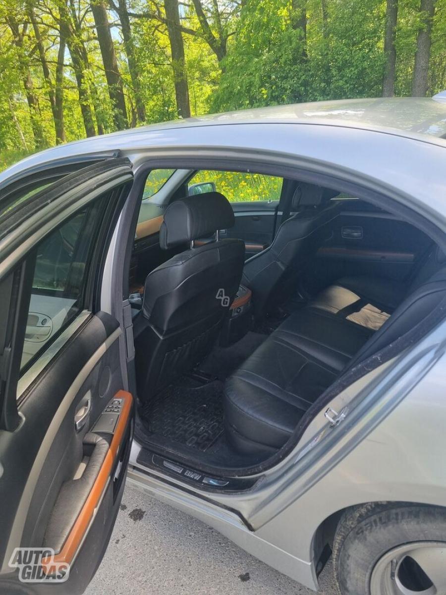 Pelēks BMW 730 2003 Kauņa, ar dzinēja tilpumu 3.00 L un nobraukumu 400 tūkst. km par 2000 €, foto 9 vietnē AUTOMOTO.COM.LV