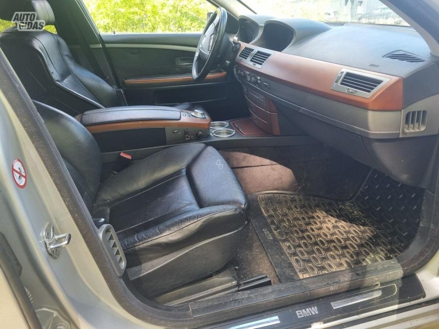 Pelēks BMW 730 2003 Kauņa, ar dzinēja tilpumu 3.00 L un nobraukumu 400 tūkst. km par 2000 €, foto 14 vietnē AUTOMOTO.COM.LV