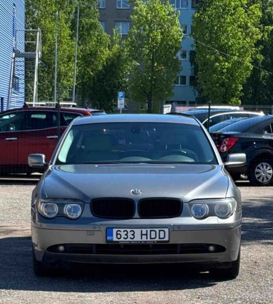 Grey BMW 730 2003 in Narva, with an engine capacity of 3.00 L and mileage of 321 thousand km for 2990 €, photo 3 on AUTOMOTO.COM.LV