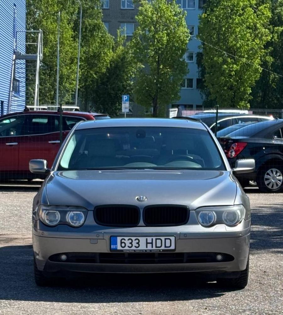 Grey BMW 730 2003 in Narva, with an engine capacity of 3.00 L and mileage of 321 thousand km for 2990 €, photo 12 on AUTOMOTO.COM.LV