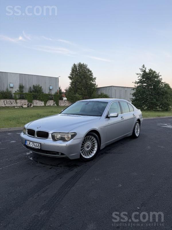 Grey BMW 730 2003 in Liepaja, with an engine capacity of 3.00 L and mileage of 306 thousand km for 1800 €, photo 1 on AUTOMOTO.COM.LV