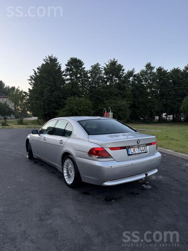 Grey BMW 730 2003 in Liepaja, with an engine capacity of 3.00 L and mileage of 306 thousand km for 1800 €, photo 4 on AUTOMOTO.COM.LV