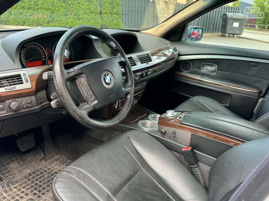 Pelēks BMW 730 2003 Panevēža, ar dzinēja tilpumu 3.00 L un nobraukumu 0 tūkst. km par 2500 €, foto 12 vietnē AUTOMOTO.COM.LV