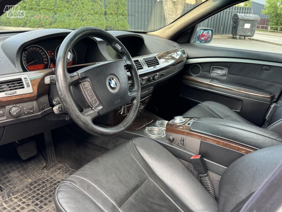 Grey BMW 730 2003 in Panevezys, with an engine capacity of 3.00 L and mileage of 0 thousand km for 2500 €, photo 12 on AUTOMOTO.COM.LV