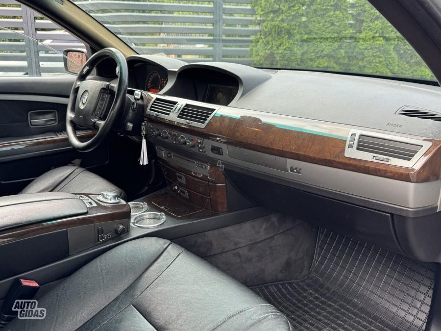 Grey BMW 730 2003 in Panevezys, with an engine capacity of 3.00 L and mileage of 0 thousand km for 2500 €, photo 15 on AUTOMOTO.COM.LV