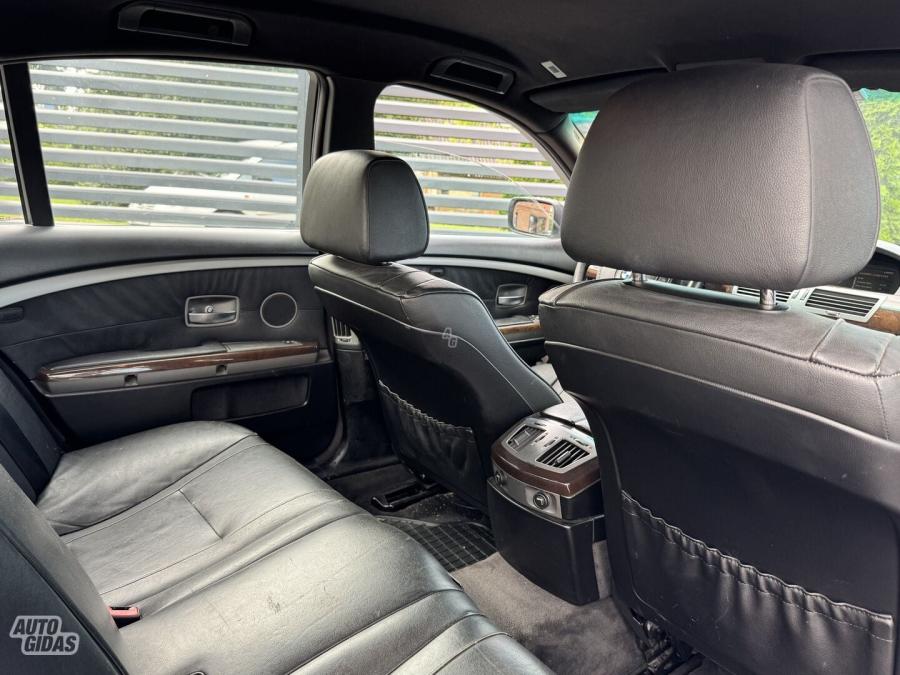 Grey BMW 730 2003 in Panevezys, with an engine capacity of 3.00 L and mileage of 0 thousand km for 2500 €, photo 17 on AUTOMOTO.COM.LV