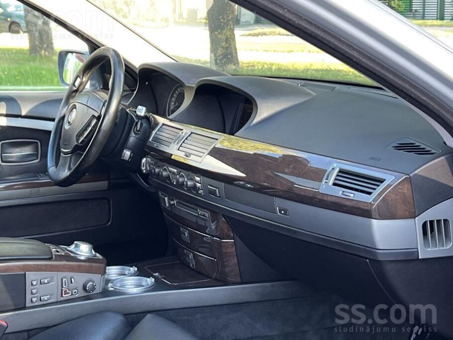 Pelēks BMW 730 2003 Jelgava, ar dzinēja tilpumu 3.00 L un nobraukumu 351 tūkst. km par 3150 €, foto 13 vietnē AUTOMOTO.COM.LV