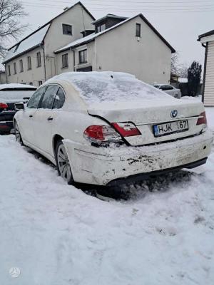 Grey BMW 730 2004 in Kaunas, with an engine capacity of 2.99 L and mileage of 500 thousand km for 1500 €, photo  on AUTOMOTO.COM.LV