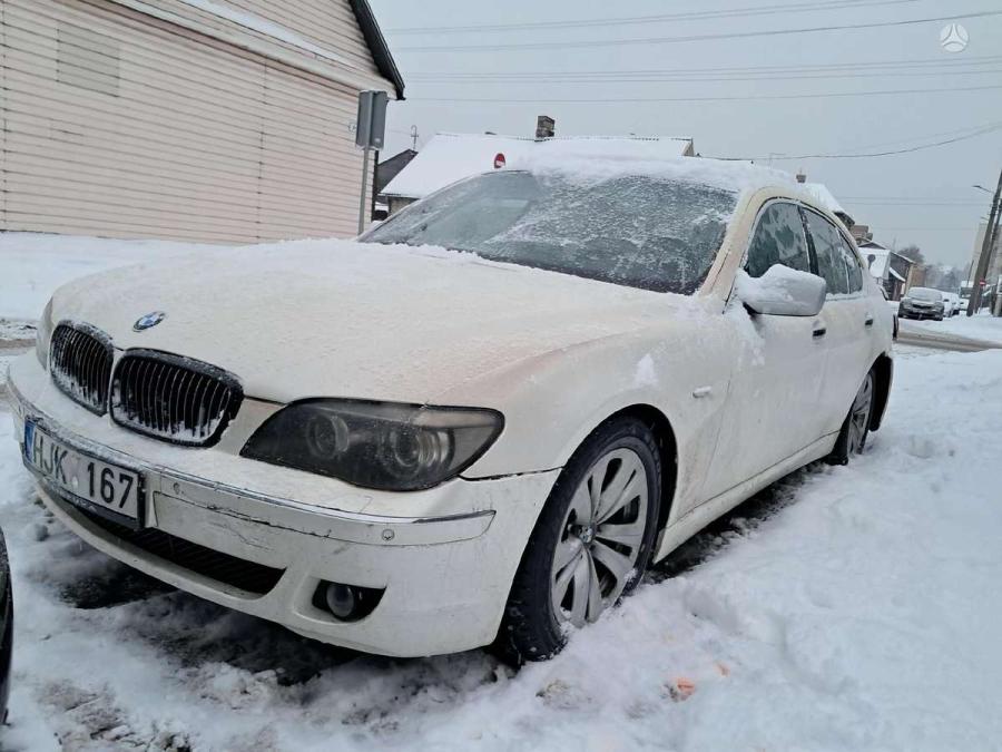 Pelēks BMW 730 2004 Kauņa, ar dzinēja tilpumu 2.99 L un nobraukumu 500 tūkst. km par 1500 €, foto 6 vietnē AUTOMOTO.COM.LV