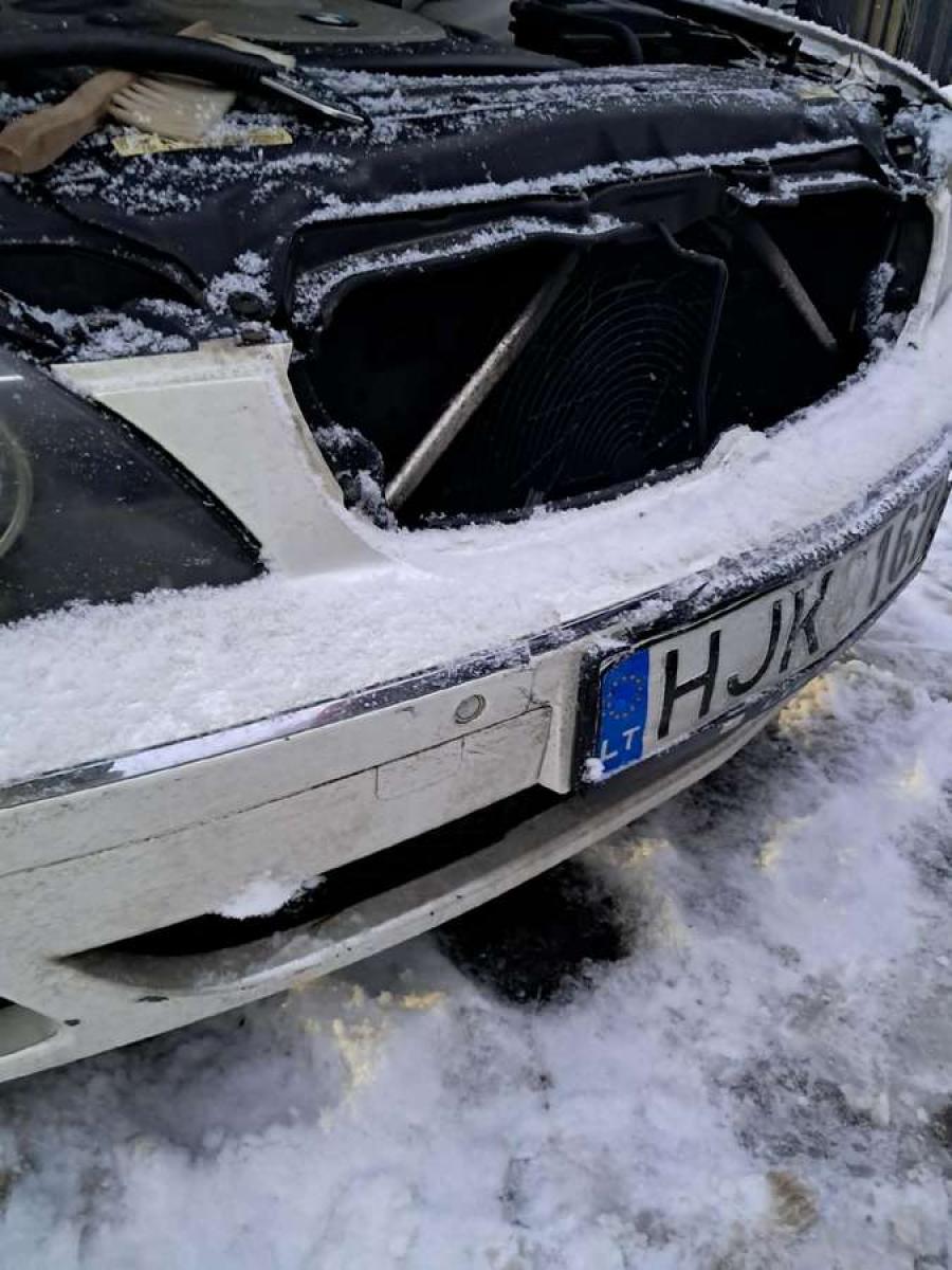 Pelēks BMW 730 2004 Kauņa, ar dzinēja tilpumu 2.99 L un nobraukumu 500 tūkst. km par 1500 €, foto 7 vietnē AUTOMOTO.COM.LV