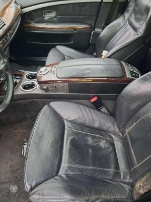 Pelēks BMW 730 2004 Kauņa, ar dzinēja tilpumu 2.99 L un nobraukumu 500 tūkst. km par 1500 €, foto 25 vietnē AUTOMOTO.COM.LV