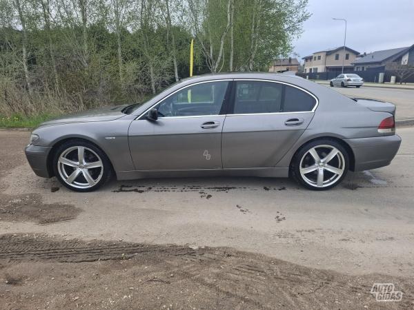 Pelēks BMW 730 2004 Kretinga, ar dzinēja tilpumu 3.00 L un nobraukumu 347 tūkst. km par 2450 €, foto 8 vietnē AUTOMOTO.COM.LV