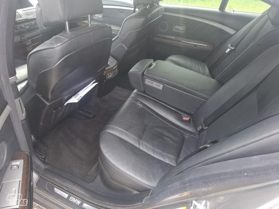 Pelēks BMW 730 2004 Kretinga, ar dzinēja tilpumu 3.00 L un nobraukumu 347 tūkst. km par 2450 €, foto 12 vietnē AUTOMOTO.COM.LV