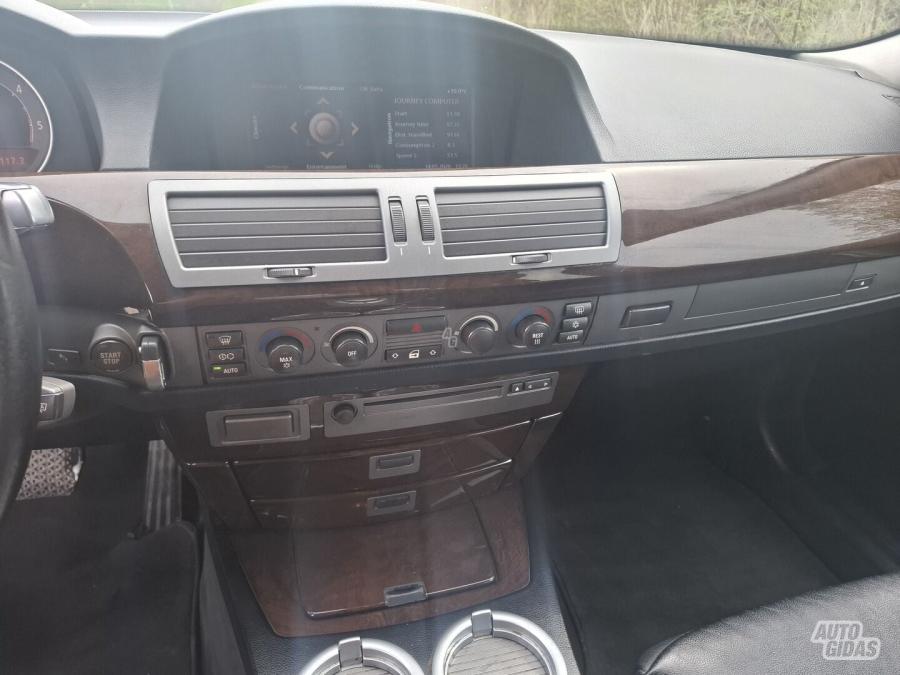 Pelēks BMW 730 2004 Kretinga, ar dzinēja tilpumu 3.00 L un nobraukumu 347 tūkst. km par 2450 €, foto 14 vietnē AUTOMOTO.COM.LV