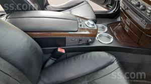 Pelēks BMW 730 2004 Rīga, ar dzinēja tilpumu 3.00 L un nobraukumu 298 tūkst. km par 4000 €, foto 30 vietnē AUTOMOTO.COM.LV