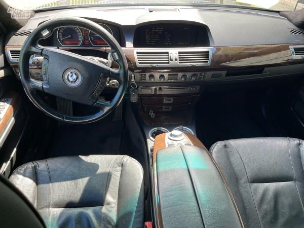 Pelēks BMW 730 2004 Kauņa, ar dzinēja tilpumu 3.00 L un nobraukumu 422 tūkst. km par 1999 €, foto 9 vietnē AUTOMOTO.COM.LV