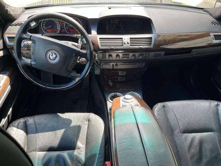 Grey BMW 730 2004 in Kaunas, with an engine capacity of 3.00 L and mileage of 422 thousand km for 1999 €, photo 10 on AUTOMOTO.COM.LV