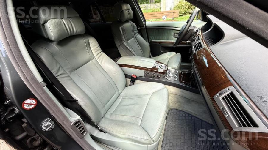 Pelēks BMW 730 2004 Rīga, ar dzinēja tilpumu 3.00 L un nobraukumu 410 tūkst. km par 7150 €, foto 12 vietnē AUTOMOTO.COM.LV