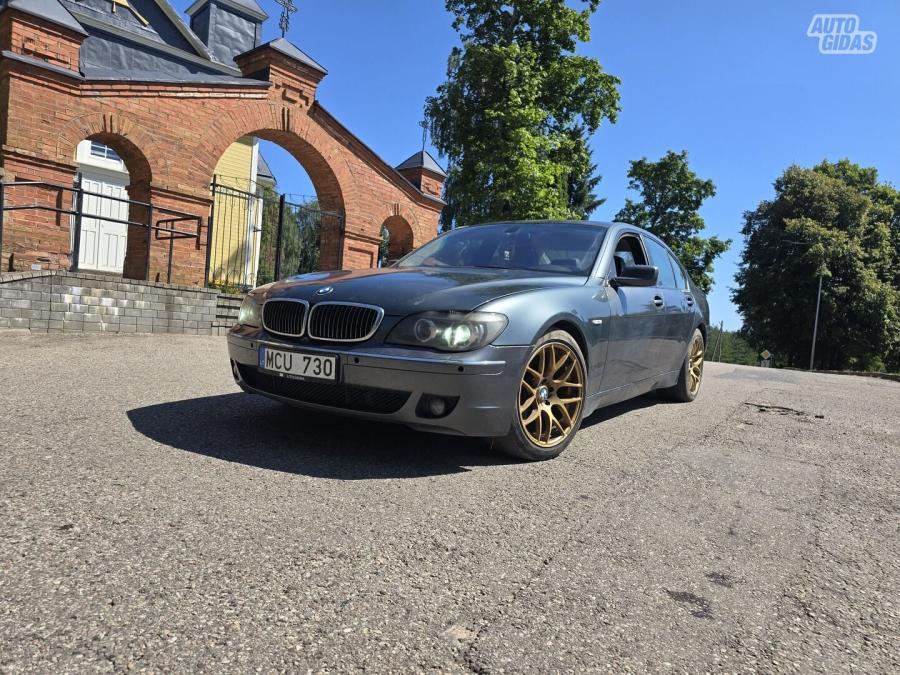 Pelēks BMW 730 2004 Utena, ar dzinēja tilpumu 3.00 L un nobraukumu 270 tūkst. km par 1800 €, foto 1 vietnē AUTOMOTO.COM.LV