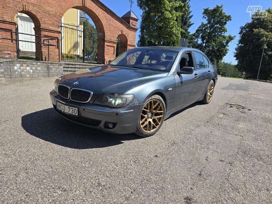 Pelēks BMW 730 2004 Utena, ar dzinēja tilpumu 3.00 L un nobraukumu 270 tūkst. km par 1800 €, foto 6 vietnē AUTOMOTO.COM.LV