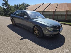 Pelēks BMW 730 2004 Utena, ar dzinēja tilpumu 3.00 L un nobraukumu 270 tūkst. km par 1800 €, foto 8 vietnē AUTOMOTO.COM.LV