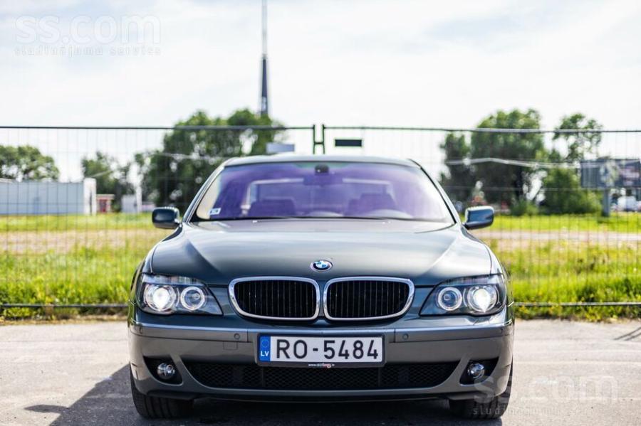 Grey BMW 730 2005 in Riga, with an engine capacity of 3.00 L and mileage of 359 thousand km for 5690 €, photo 3 on AUTOMOTO.COM.LV