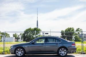 Grey BMW 730 2005 in Riga, with an engine capacity of 3.00 L and mileage of 359 thousand km for 5690 €, photo 4 on AUTOMOTO.COM.LV