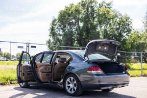 Grey BMW 730 2005 in Riga, with an engine capacity of 3.00 L and mileage of 359 thousand km for 5690 €, photo 9 on AUTOMOTO.COM.LV
