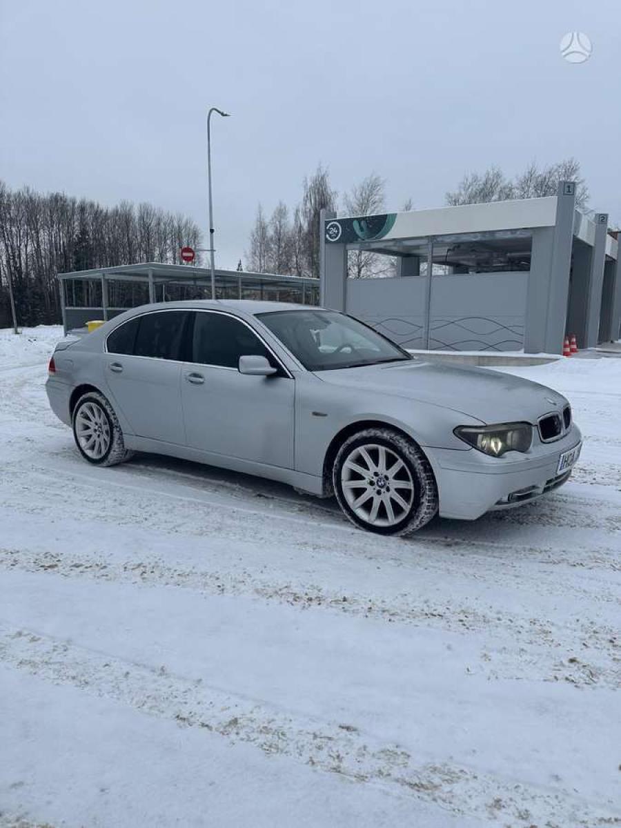 Pelēks BMW 730 2005 Naujoji Akmenė, ar dzinēja tilpumu 2.99 L un nobraukumu 355 tūkst. km par 2450 €, foto 3 vietnē AUTOMOTO.COM.LV