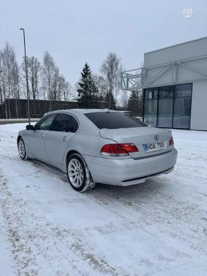 Pelēks BMW 730 2005 Naujoji Akmenė, ar dzinēja tilpumu 2.99 L un nobraukumu 355 tūkst. km par 2450 €, foto 5 vietnē AUTOMOTO.COM.LV