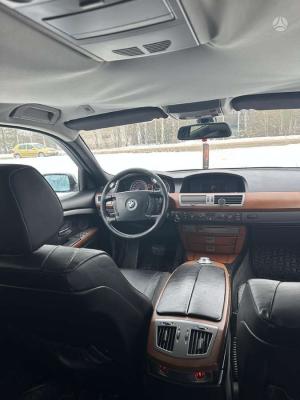 Pelēks BMW 730 2005 Naujoji Akmenė, ar dzinēja tilpumu 2.99 L un nobraukumu 355 tūkst. km par 2450 €, foto 8 vietnē AUTOMOTO.COM.LV
